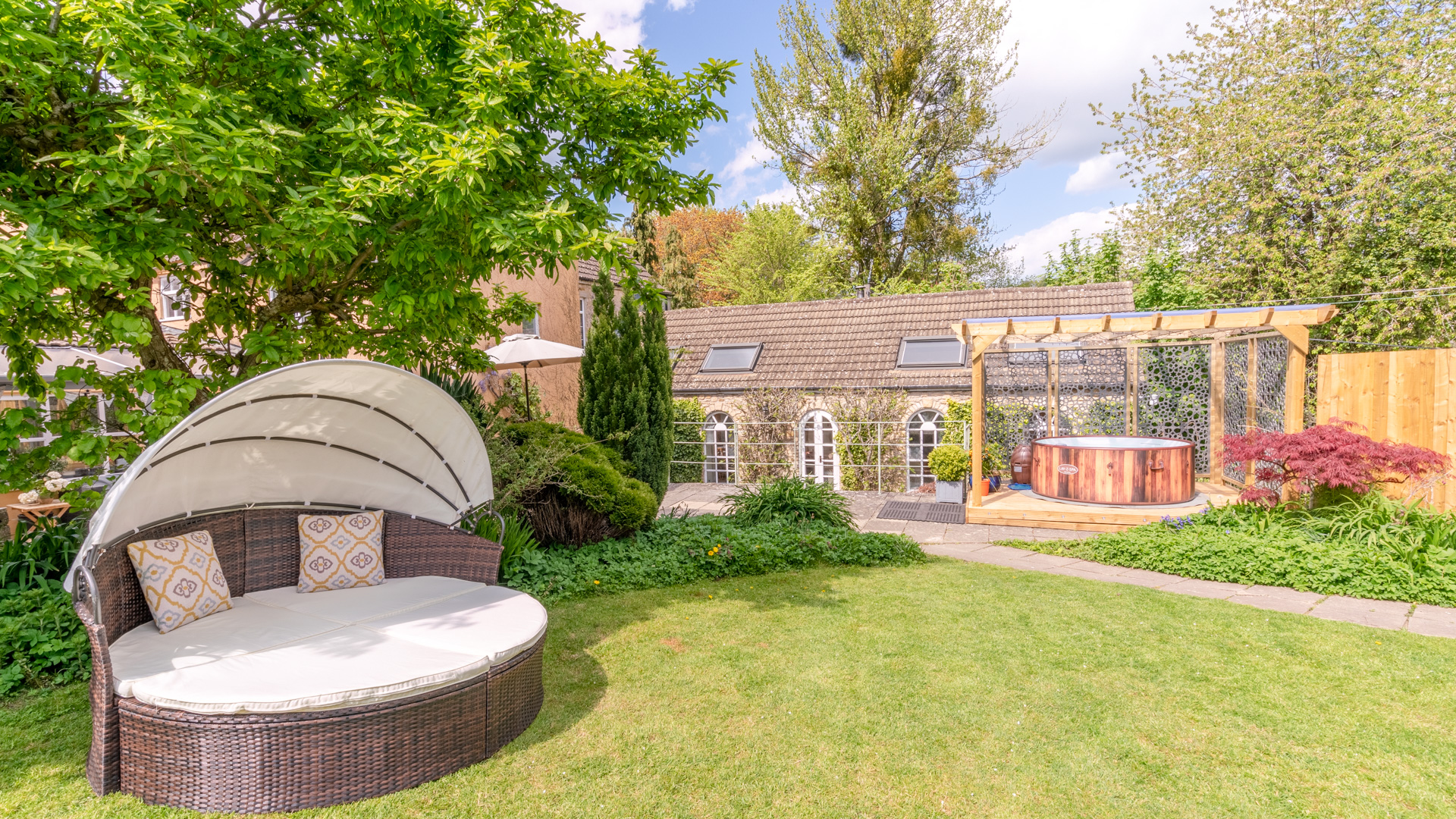 Hen party houses | Bolthole Retreats